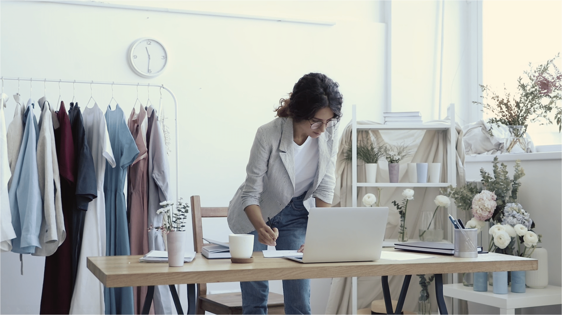 JLab Streamlined AP Processes with Tipalti | Tipalti